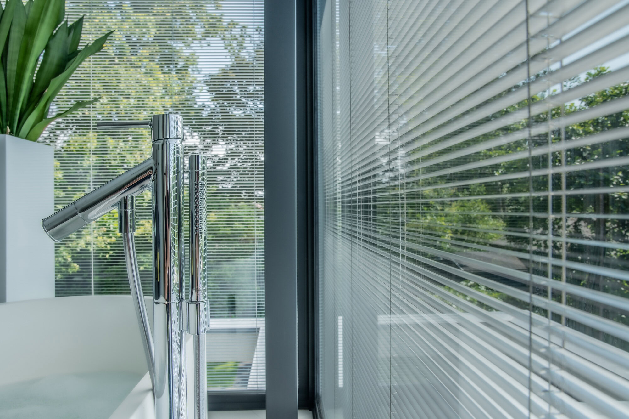 Zonwering tussen isolatieglas (Polysun) - Glasdesign